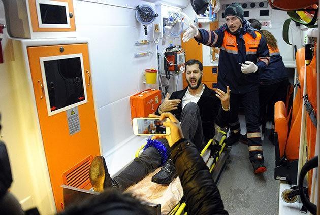 Reina'dan yaralı kurtulan ABD'li Jacob (Jake) Raak sosyal medyada ...