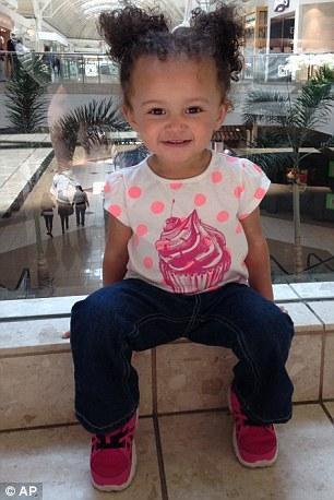 Sperm bankası yazım hatası yaptı, melez bebek doğurdu - Yaşam Haberleri