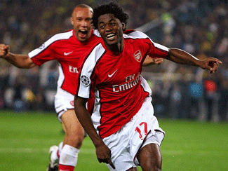 Alexander Song hakim önünde - Spor Haberleri