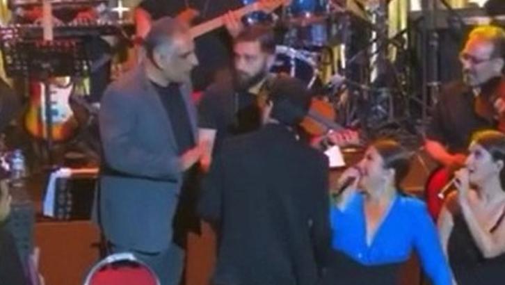Sibal Can konserinde ortalık karıştı! - Magazin Haberleri