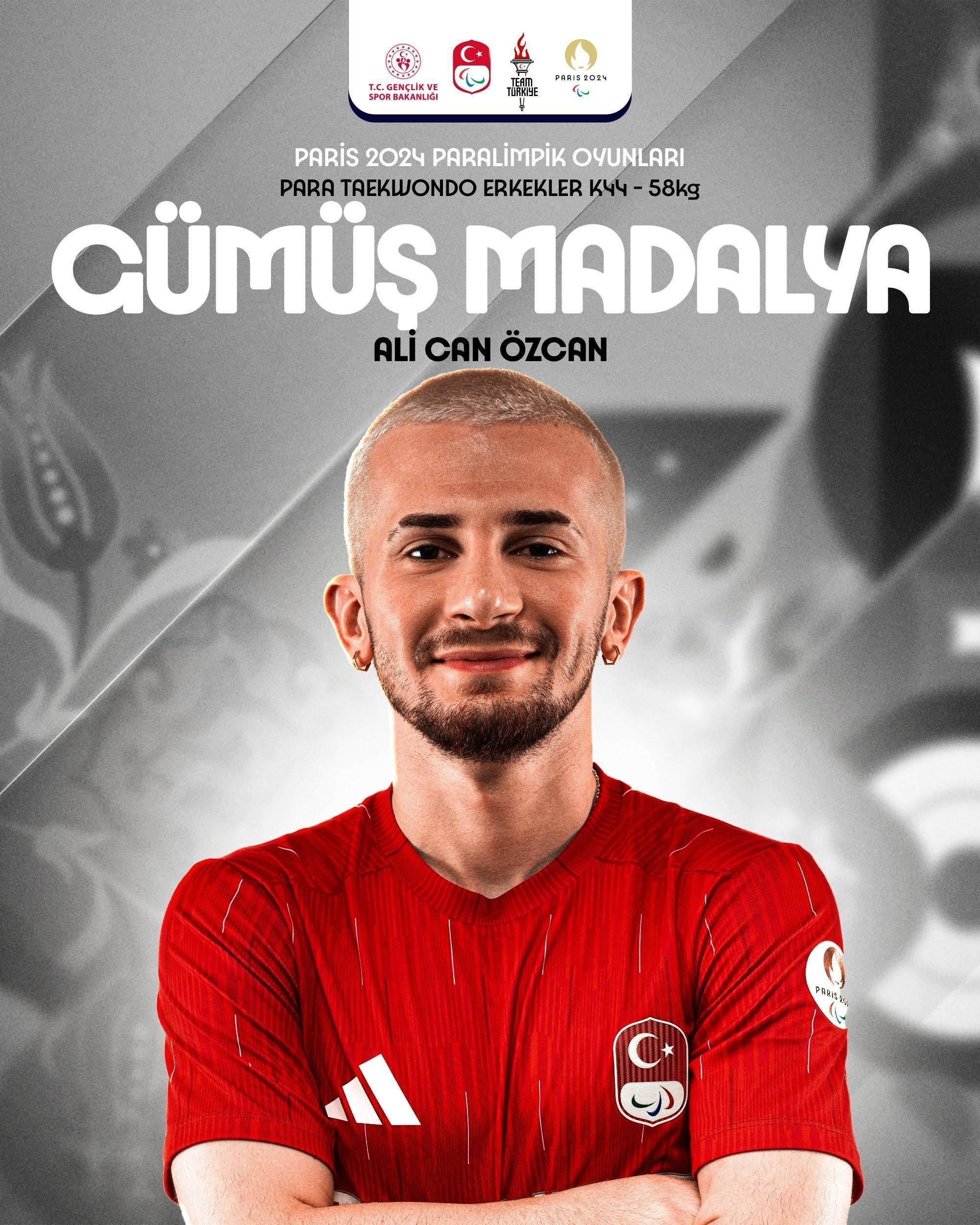 Para milli tekvandocu Ali Can Özcan, Paris 2024'te gümüş madalyanın ...