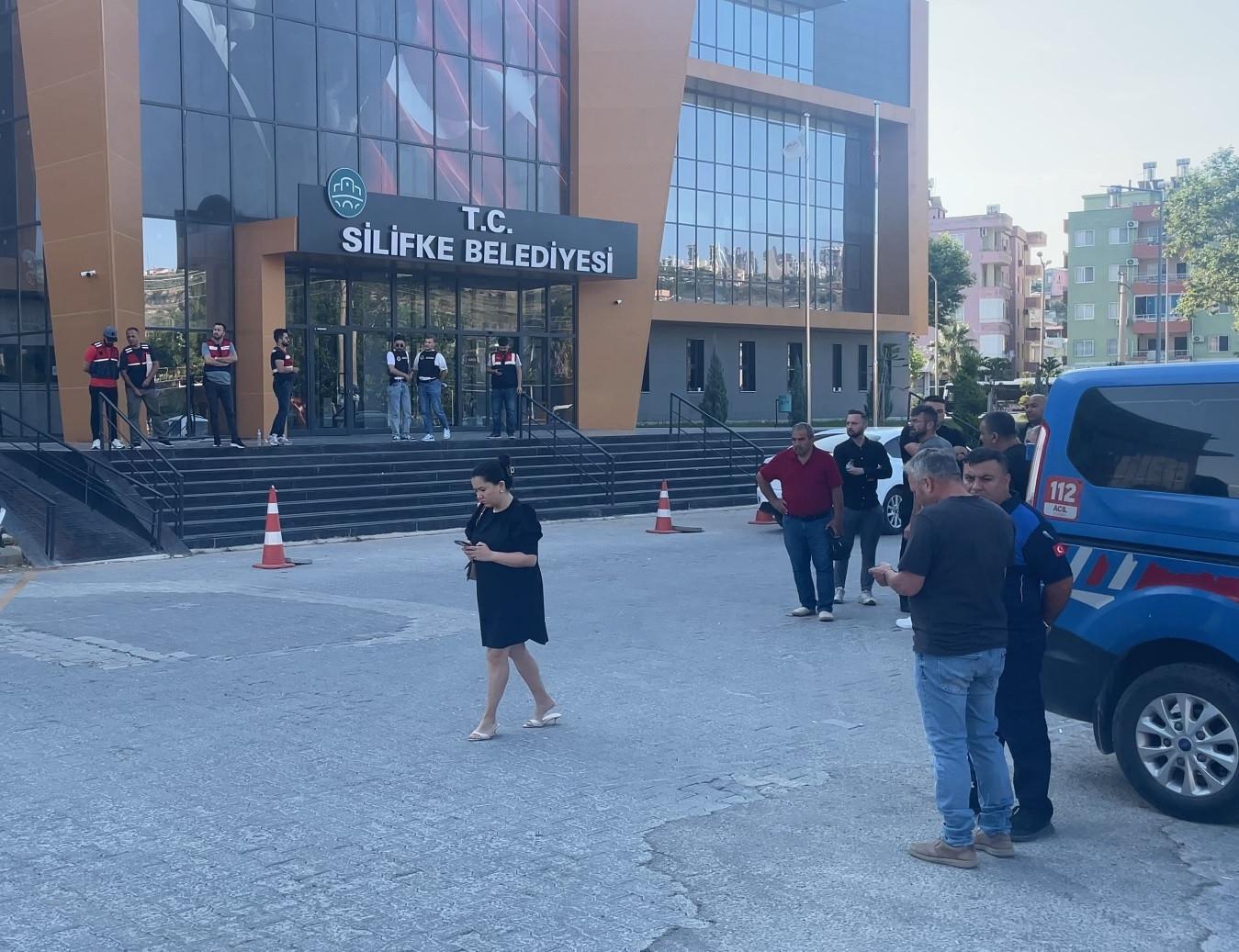Mersin'de Silifke Belediyesi'ne operasyon - Mersin Silifke Haberleri