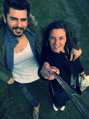 Sahte fotoğraftan gerçek aşk çıktı! (Emma Perrier ve Adem Güzel'in ...