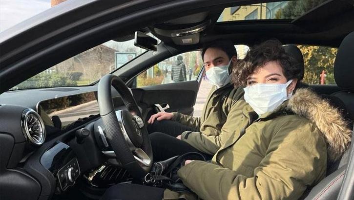 Evlenmeden 1 gün önce son model araba kazandılar! 'Nikahta keramet var ...