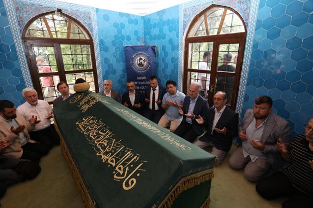 İnegöl Fatihi Turgut Alp kabri başında anıldı - Bursa Haberleri