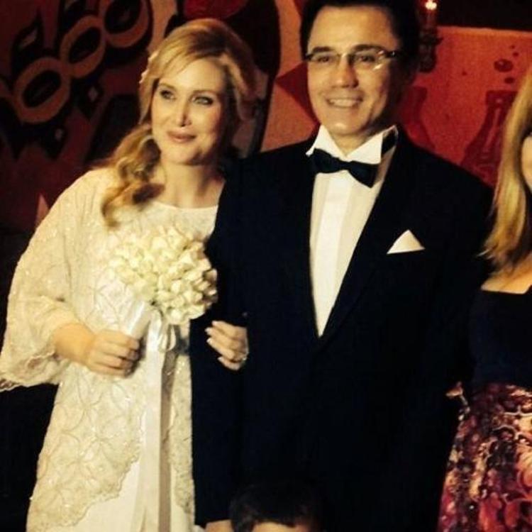 Ender Saraç evlendi - Magazin Haberleri - Sayfa 1