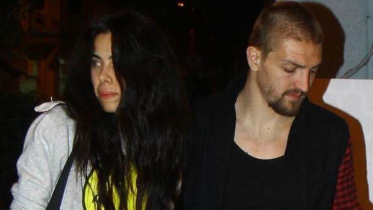 Caner'in Berkay isyanı - Magazin Haberleri - Sayfa 1