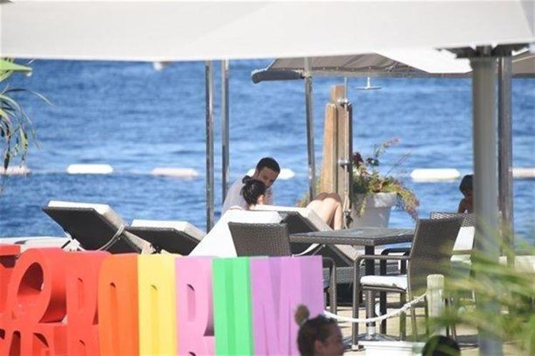Tuğba Özerk ile sevgilisi Altan Nuh aşka geldi - Son Dakika Magazin ...