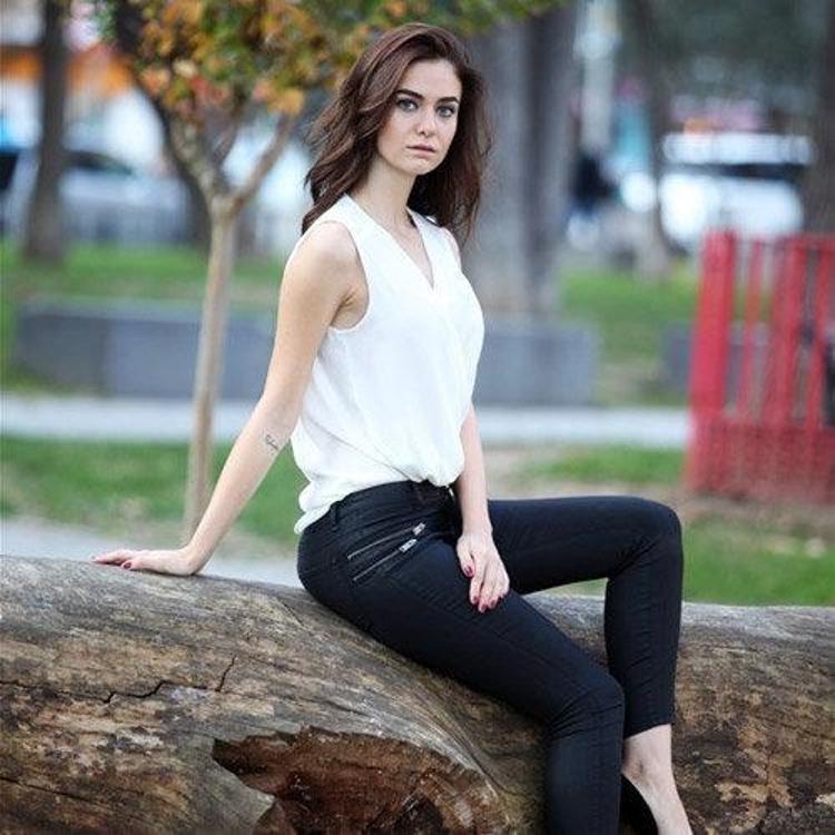 Yüksek Sosyete'nin yeni güzeli Seren Deniz Yalçın kimdir? - Magazin ...