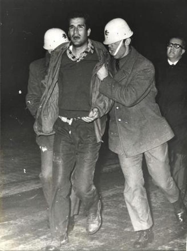 Deniz Gezmiş'in lise yıllarına ait fotoğrafları ilk kez yayınlandı ...