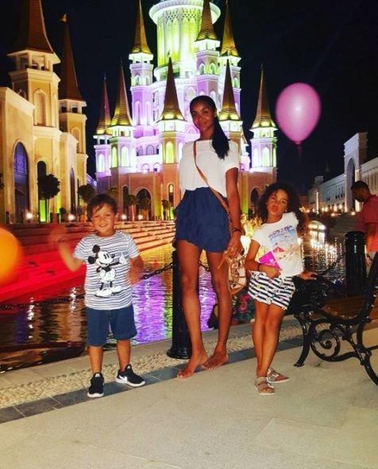 Serhat Akın'ın eşi Eileen Akın kimdir? - Son Dakika Magazin Haberleri