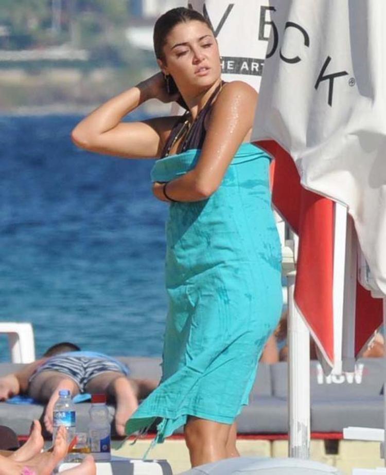 Hande Erçel kilo aldı - Son Dakika Magazin Haberleri - Sayfa 7