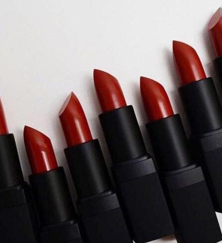 Kırmızı ruj nasıl kullanılmalı? - Yaşam Haberleri