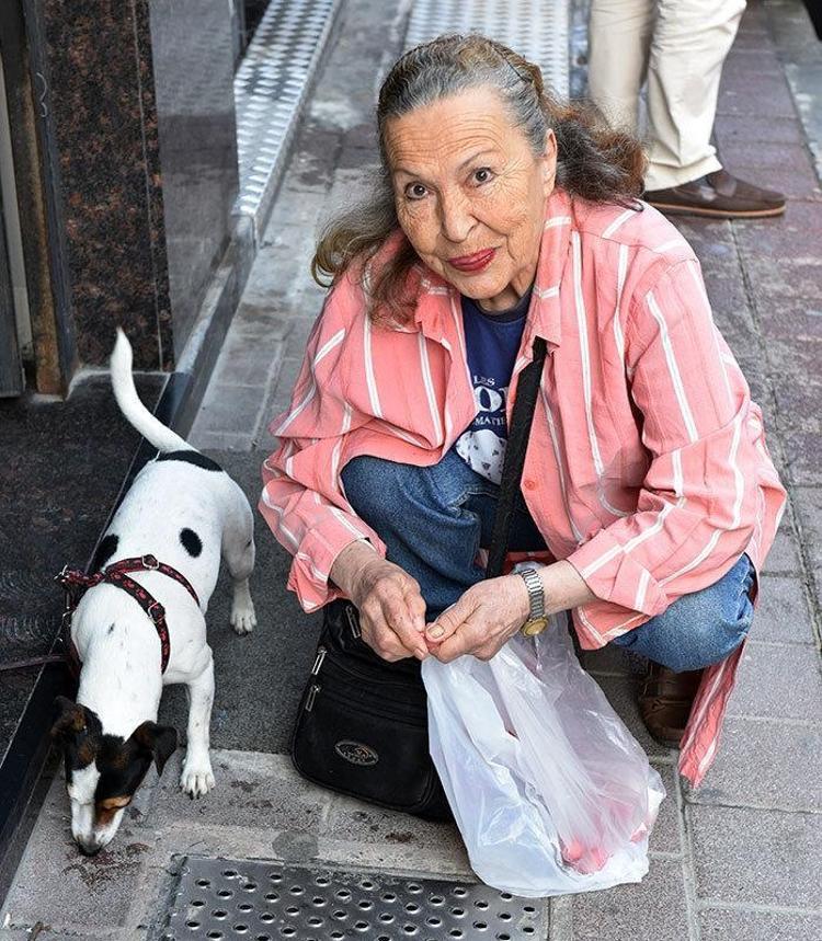 Panter Emel: İnsan türünün yeryüzünden silinmesini iştahla bekliyorum