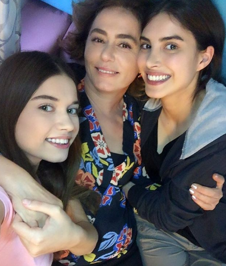 Yönetmen yardımcısı Eray Altay sevgilisi Afra Saraçoğlu yüzünden ...