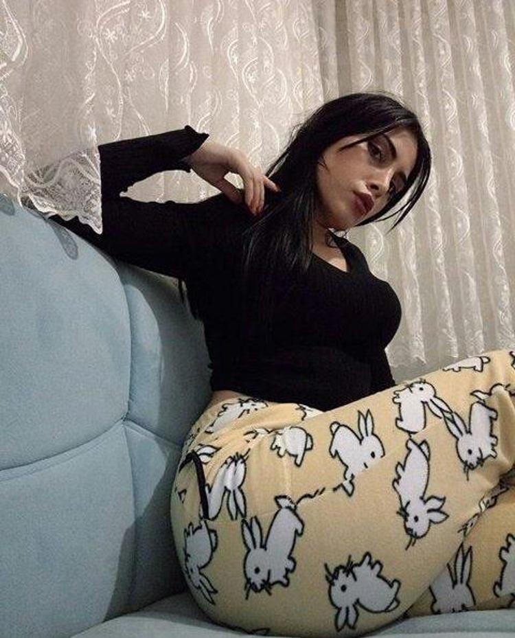 Binlerce takipçisi olan Dilan Dere kimdir? - Magazin Haberleri - Sayfa 2