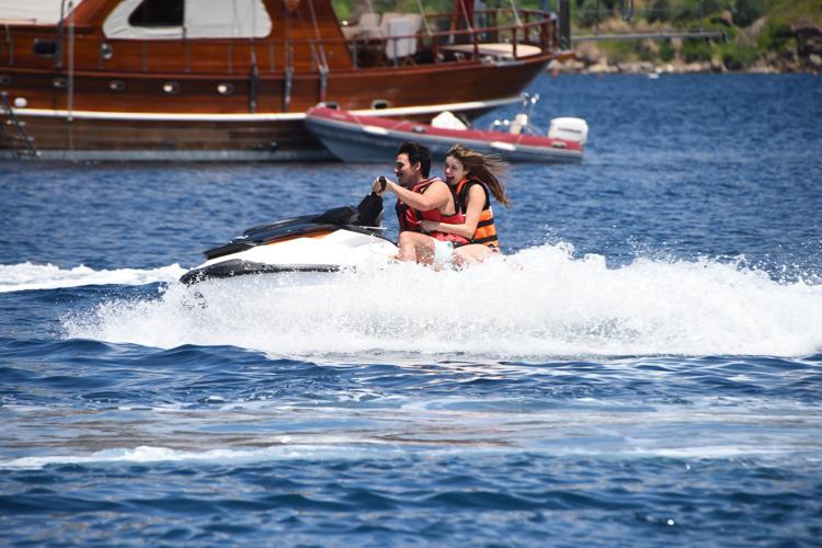 Afra Saraçoğlu ve sevgilisi Eray Altay'ın ilk tatili - Magazin Haberleri