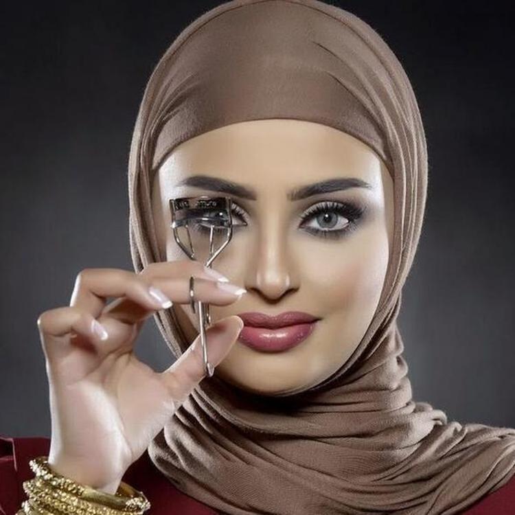 Kuveytli Instagram fenomeni Sondos Al Kattan'ın hizmetçi öfkesi - Dünya ...