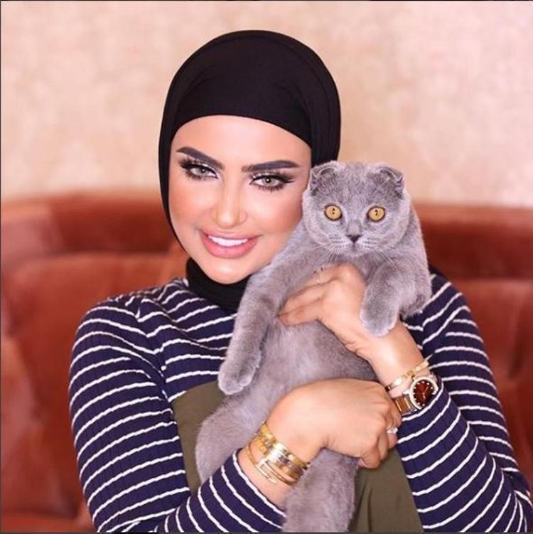 Kuveytli Instagram fenomeni Sondos Al Kattan'ın hizmetçi öfkesi - Dünya ...