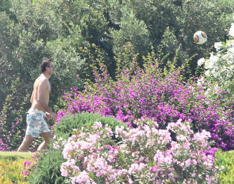 Rüştü Reçber ve eşi Işıl Reçber, Bodrum'da - Son Dakika Magazin Haberleri