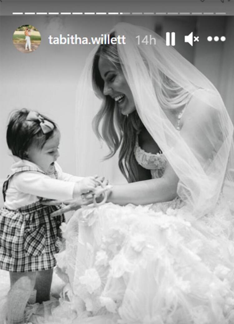 Tabitha Willett hiç giyemediği gelinliğini takipçileriyle paylaştı ...