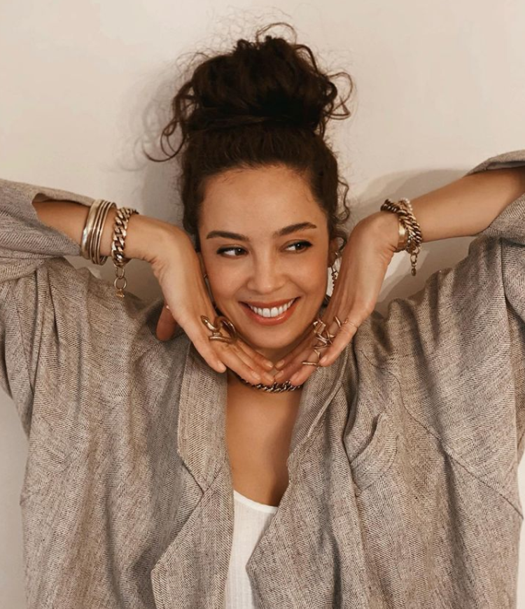 Azra Akın ve Atakan Koru aşkı ilk günkü gibi... - Son Dakika Magazin ...