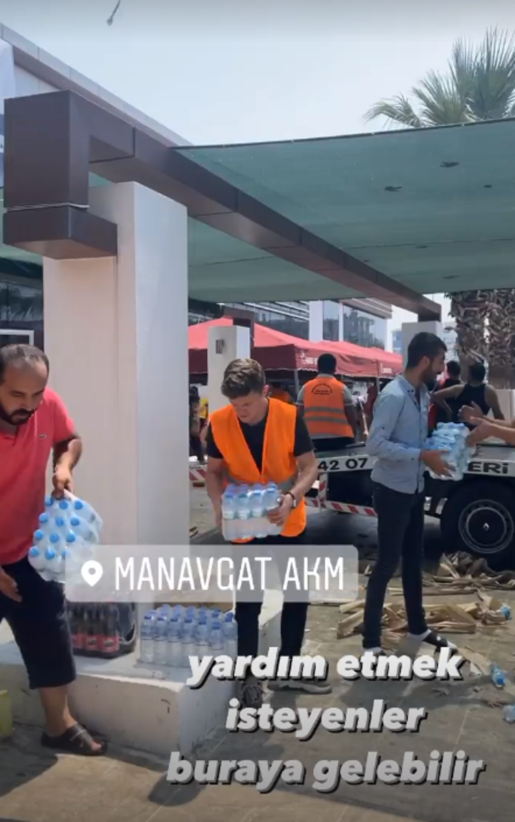 Burcu Esmersoy, Doğal Mesudiyeli, Seda Cengiz, Begüm Özer ve Seda Aksoy ...