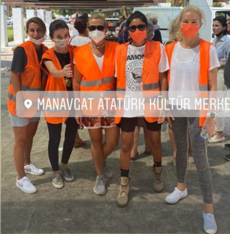 Burcu Esmersoy, Doğal Mesudiyeli, Seda Cengiz, Begüm Özer ve Seda Aksoy ...