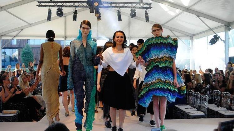 VAKKO ESMOD moda akademisi mezunlarından çok özel bir defile... - Yaşam ...