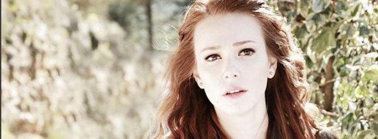 Elçin Sangu'nun ilkokul fotoğrafı - Son Dakika Magazin Haberleri
