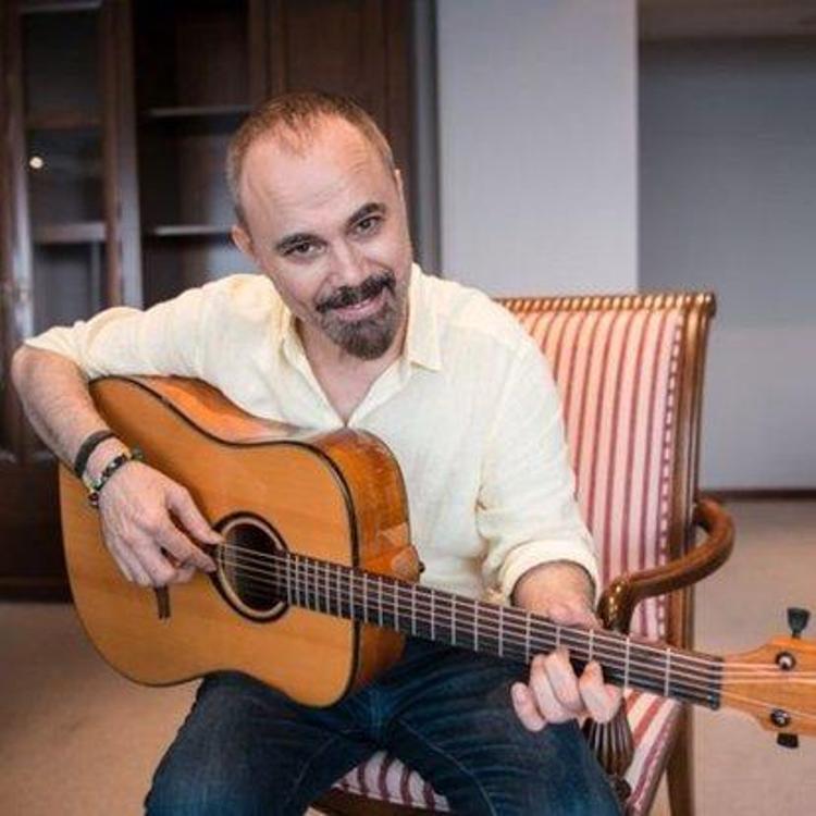 Ümit Sayın'ın mutlu günü - Son Dakika Magazin Haberleri