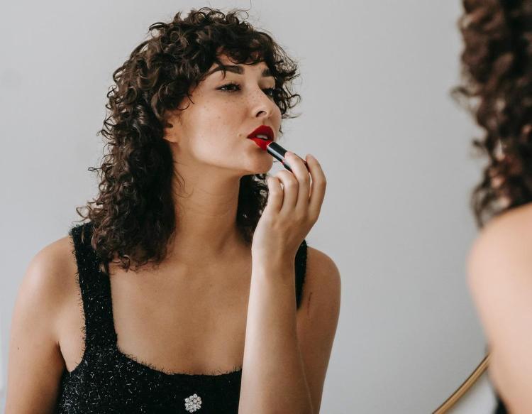 Makyaj hileleri nelerdir? Makyaj nasıl yapılır? Kusursuz makyaj nasıl ...