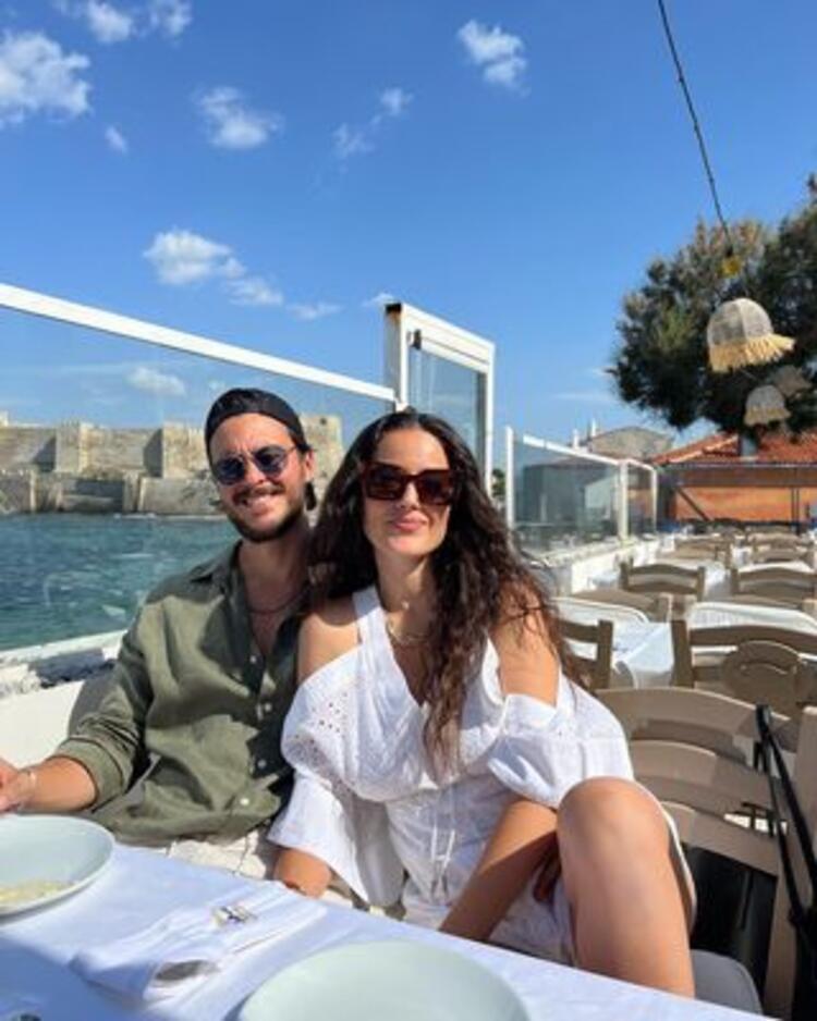 Pelin Akil ve Anıl Altan'ın 1.5 milyon liralık aile arabası! - Magazin ...