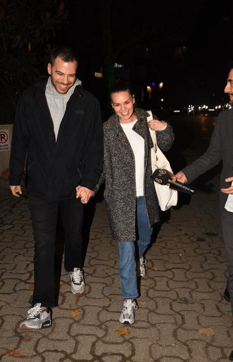 Aslı Enver'den eşi Berkin Gökbudak'a: Biraz beni öv - Son Dakika ...