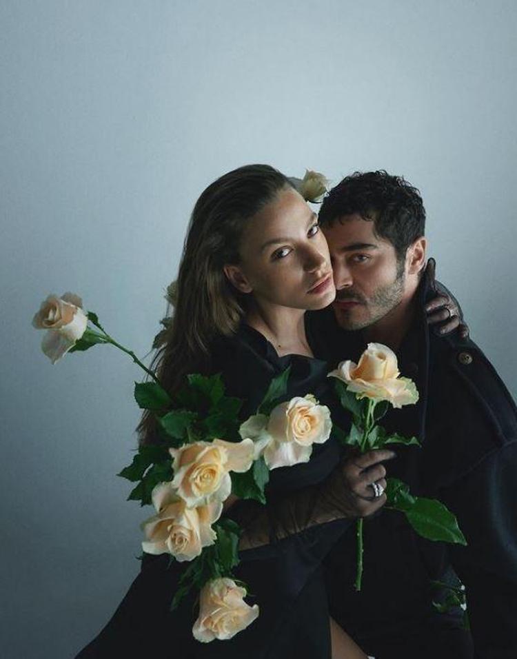Burak Deniz, beyaz donuyla poz verdi - Magazin Haberleri
