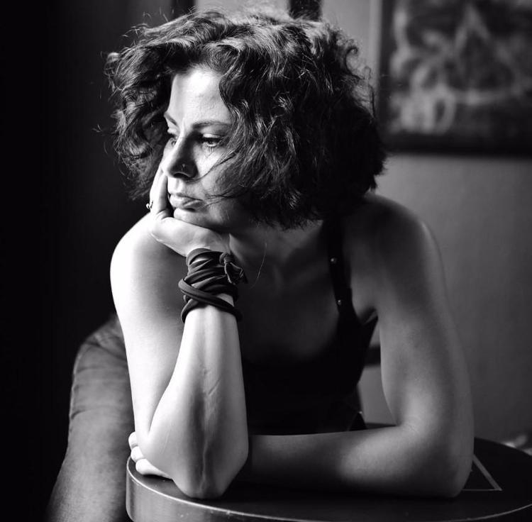 Akasya Durağı’nın Gülbin’i Aslı Altaylar'ı görenler dönüp bir daha ...