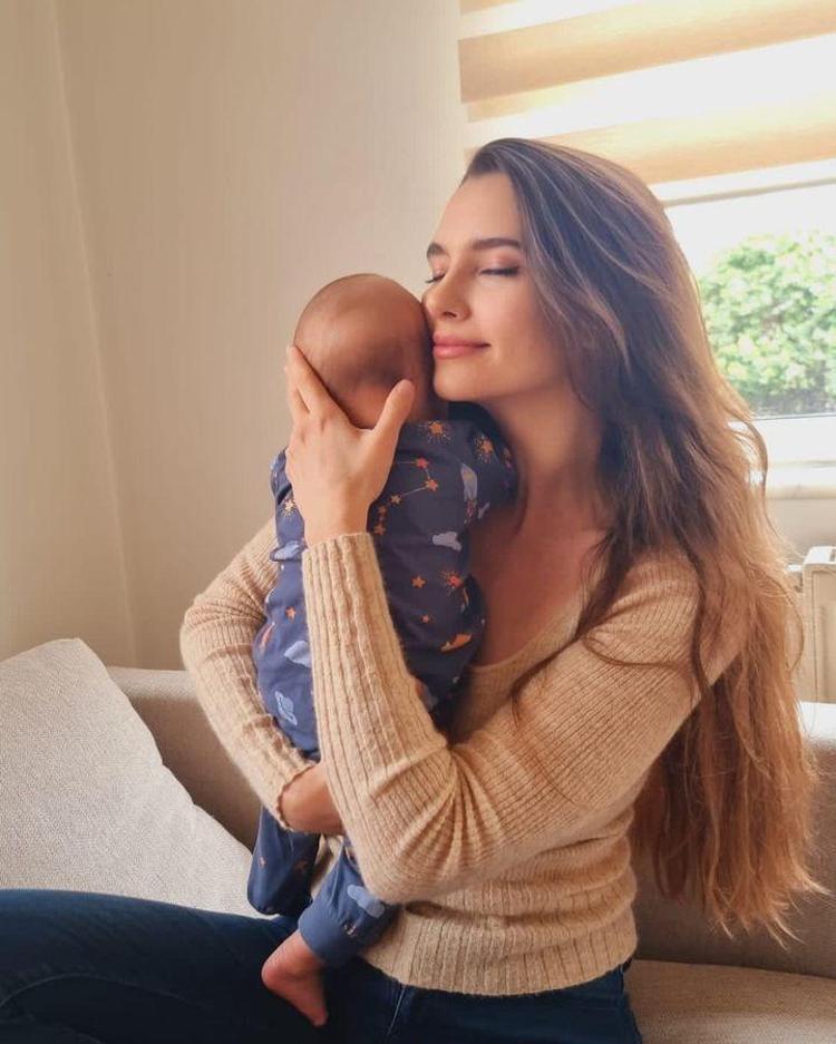 Leyla Lydia Tuğutlu, oğlunu paylaştı - Magazin Haberleri