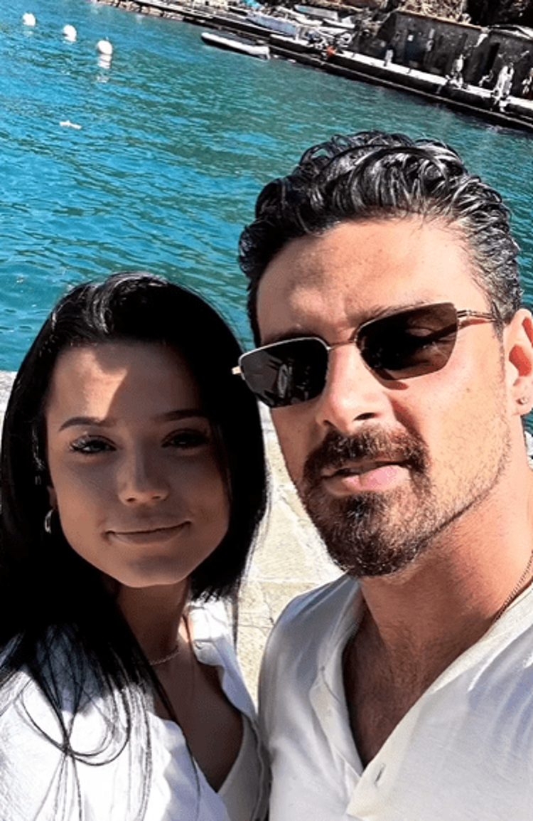 Michele Morrone nişanlandı! - Magazin Haberleri