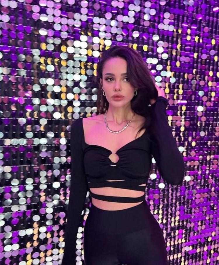 Akasya Durağı’nın Dilek’i Pelin Sönmez paylaşımlarıyla büüyledi! “Osman ...