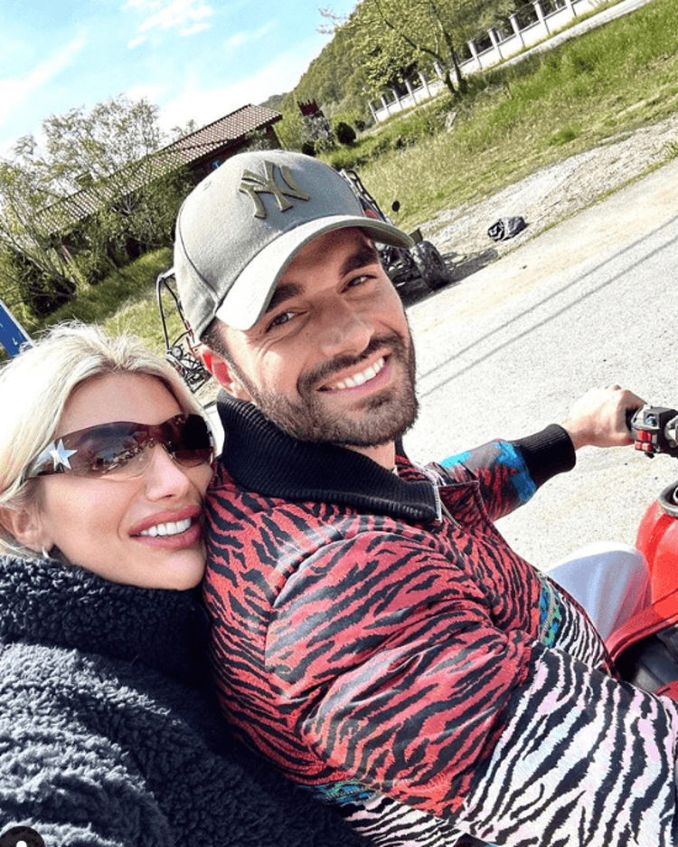 İrem Derici: Atakan beş gün antrenman yapıp hiç yıkanmasın, bebek gibi ...