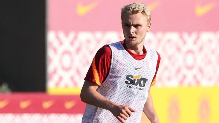 Galatasaray masaya bile oturmadı! Nelsson için 9 milyon euro getirmek ...