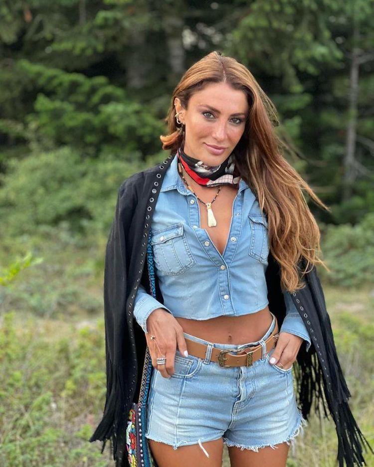 Merve Oflaz yazı getirdi - Son Dakika Magazin Haberleri