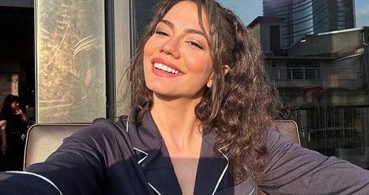 Demet Özdemir'den su altında bikinili poz - Son Dakika Magazin Haberleri