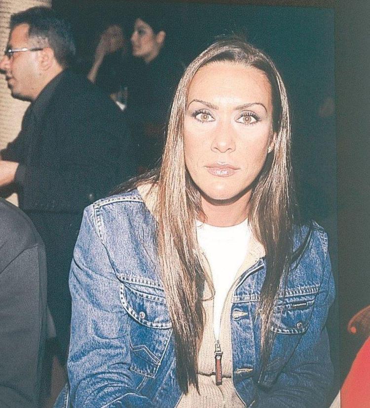 Yıllardır çözülemeyen cinayet... 'Mezdeke' dansçısı Aynur Kanbur'un ...