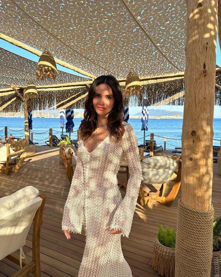 Zeynep Sever'in plaj tarzı... - Magazin Haberleri