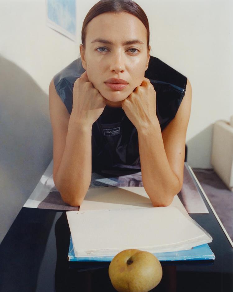 Rus model Irina Shayk minik bikinisiyle sınırları zorladı - Magazin ...