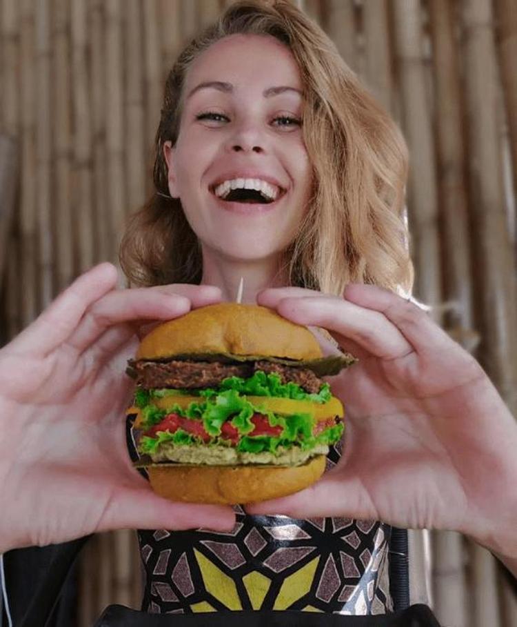 Vegan sosyal medya fenomeni Zhanna Samsonova açlıktan öldü - Magazin ...