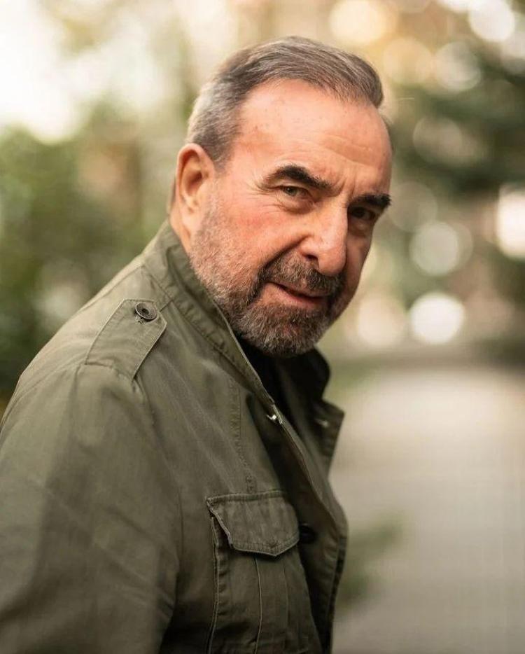 'Arka Sokaklar'ın 'Rıza babası' Zafer Ergin, 81 yaşında olmasına rağmen ...