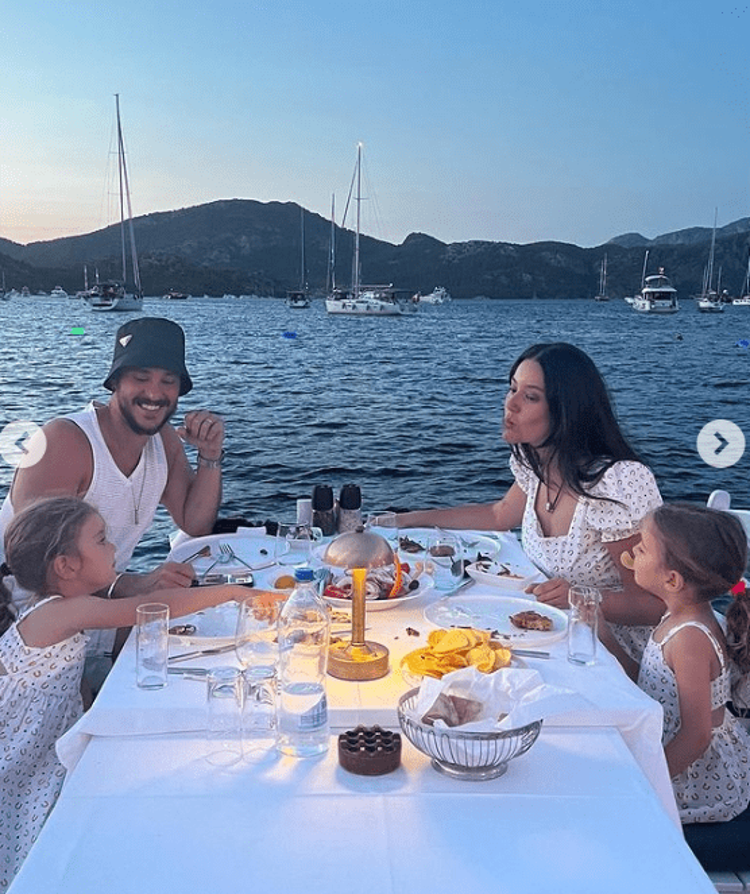 Pelin Akil'i takipçisi kızdırdı - Son Dakika Magazin Haberleri