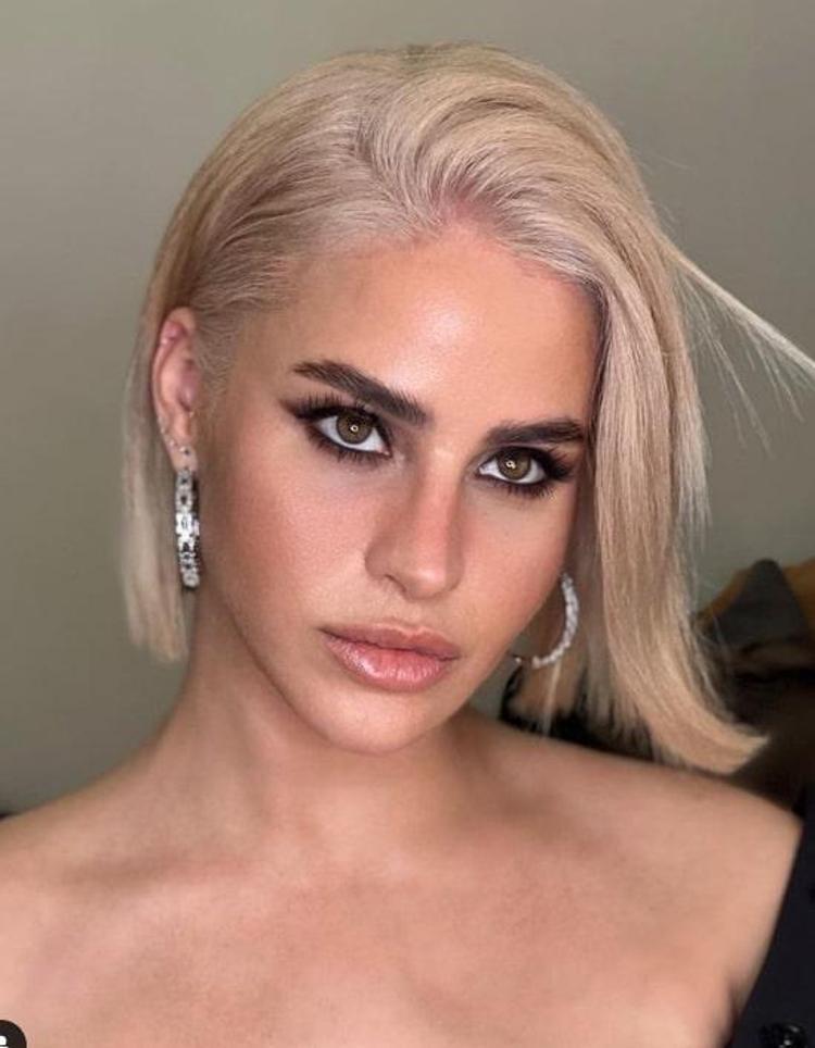 Büşra Pekin'den 'havuçlu anne' karakterine gönderme! - Son Dakika ...